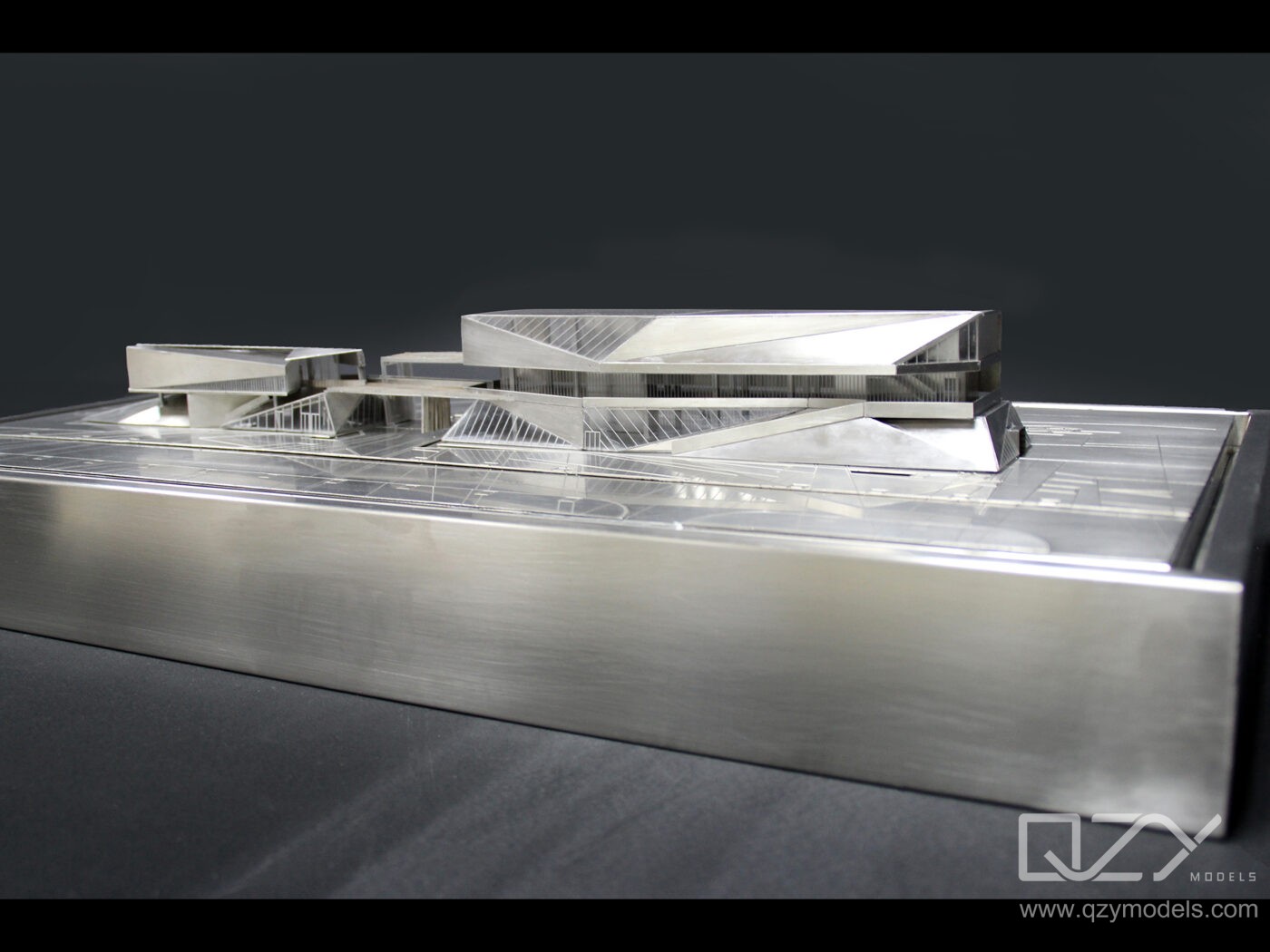 Onexn New World Kaiyue Bay Mall Stainless Steel Model | QZY Custom ...